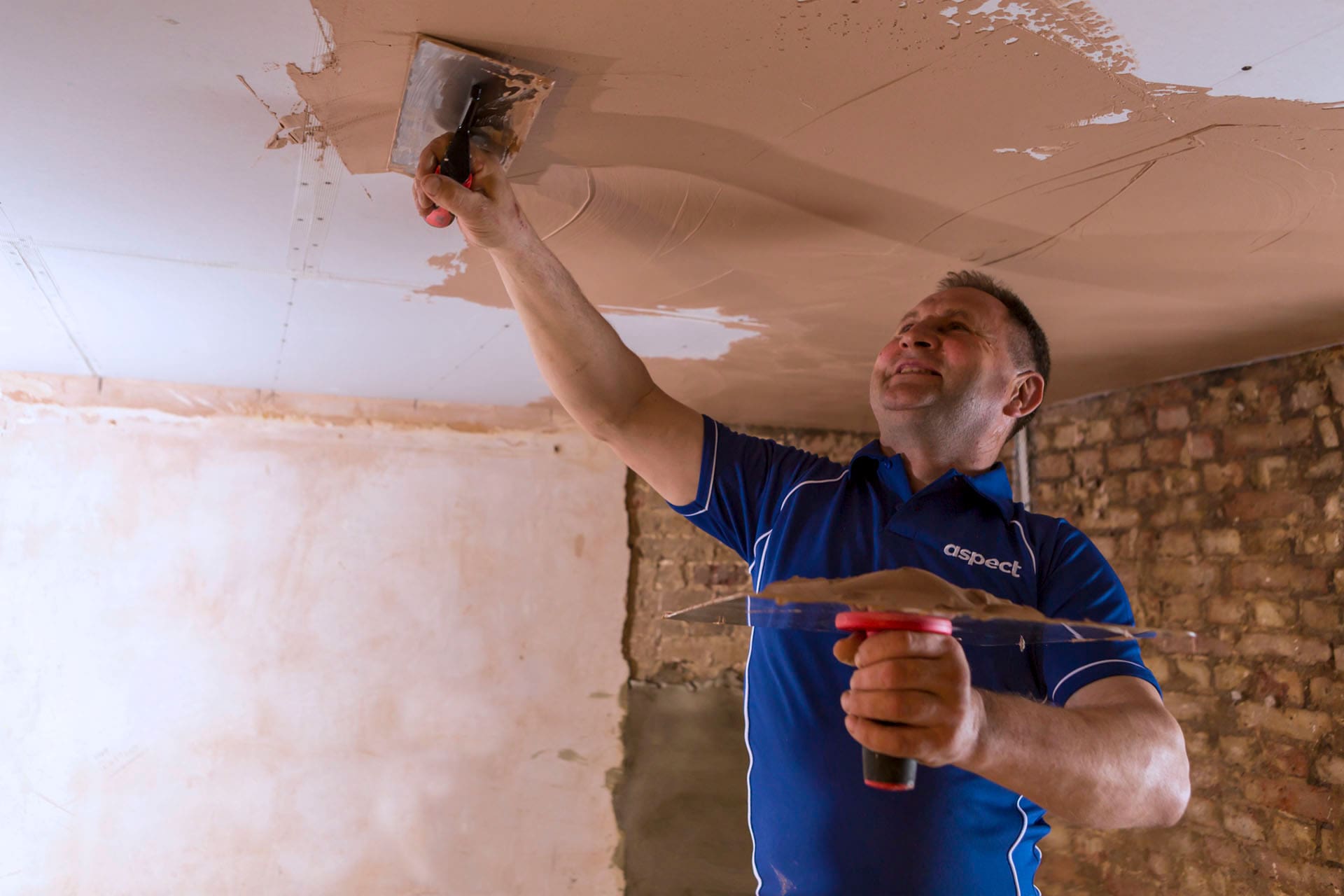 Plasterers Near Me | Tilers Near Me | Plastering in London | Aspect